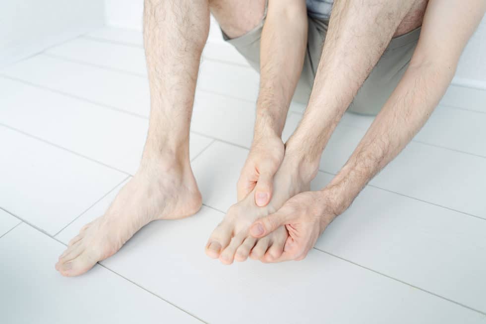 Extensor Tendinitis | Top of Foot Pain | Family Foot Care & Surgery ...